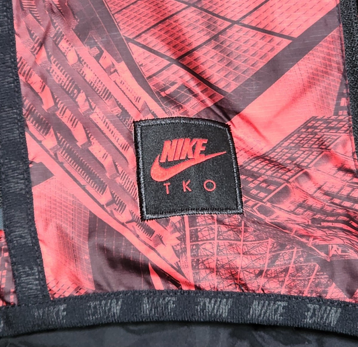 Nike TKO Red City Jacket Women's Sz Small Zip-Up Windbreaker Nike TKO Red City Jacket Women's Sz Small Zip-Up Windbreaker