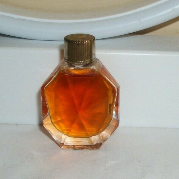 Vintage SURRENDER Perfume Parfums Ciro PURE PARFUM 1 1/4 Dram MINI Very ...