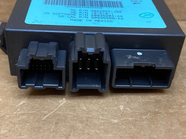 2011-2012 GMC Acadia Liftgate Chassis Control Module 20935205 OEM for ...