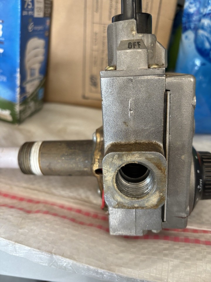AO Smith White-Rodgers 182791-006 37C73U-641 Water Heater Gas Valve ...