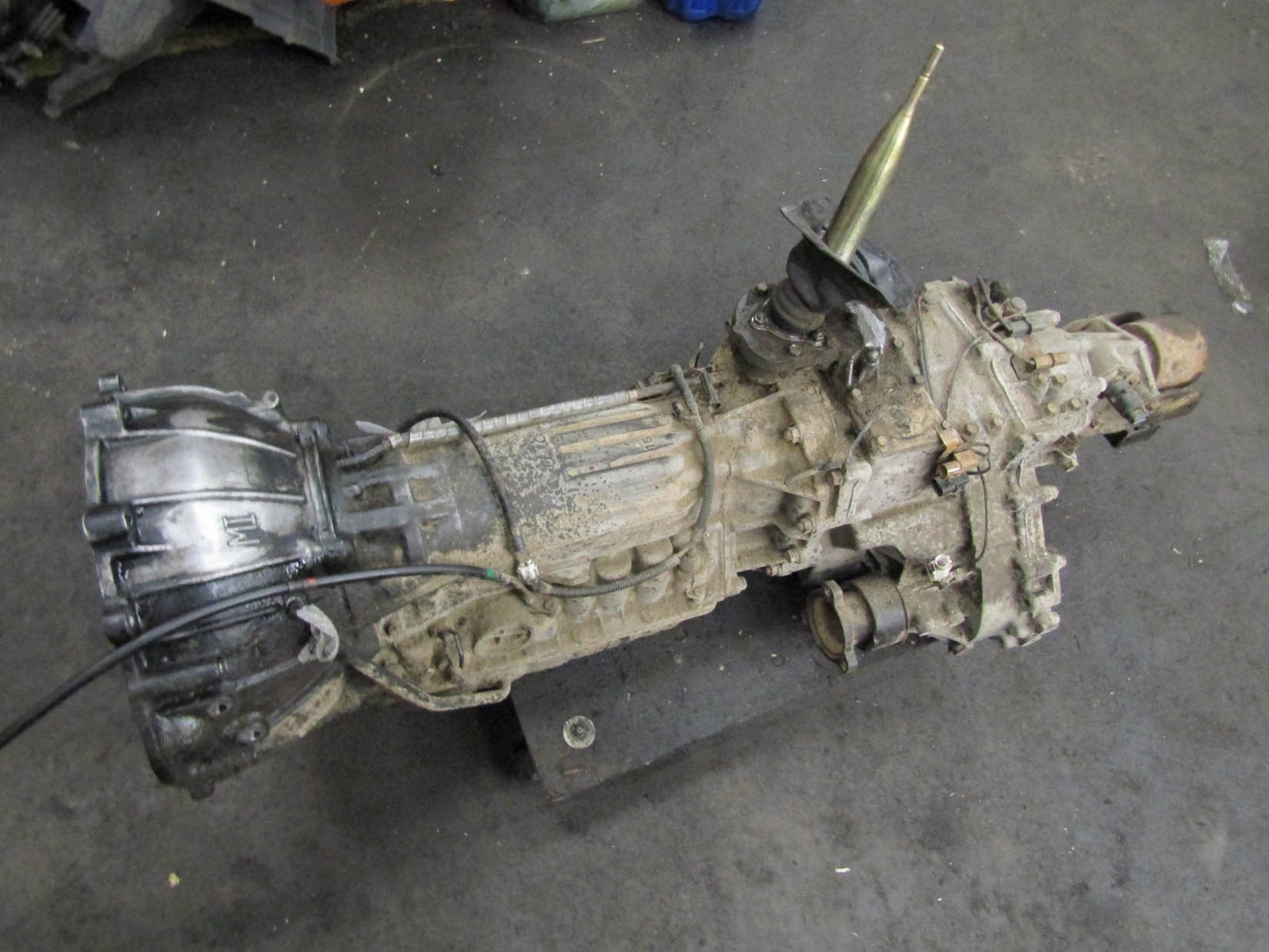 Mitsubishi Delica L400 94-97 2.8 4M40 auto gearbox + transfer box ...