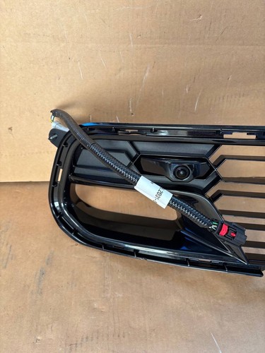 2016-2019 Chevrolet Corvette Carbon Flash Grille W/Cameras OEM 84413294 ...