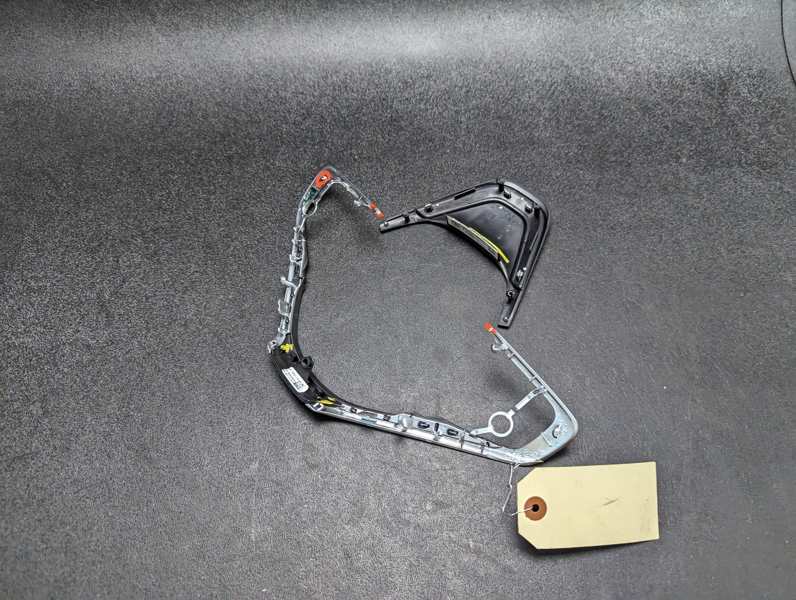 Steering Wheel Switch Bezel & Lower Cover 2018 BMW X1 32306872558 2016 ...