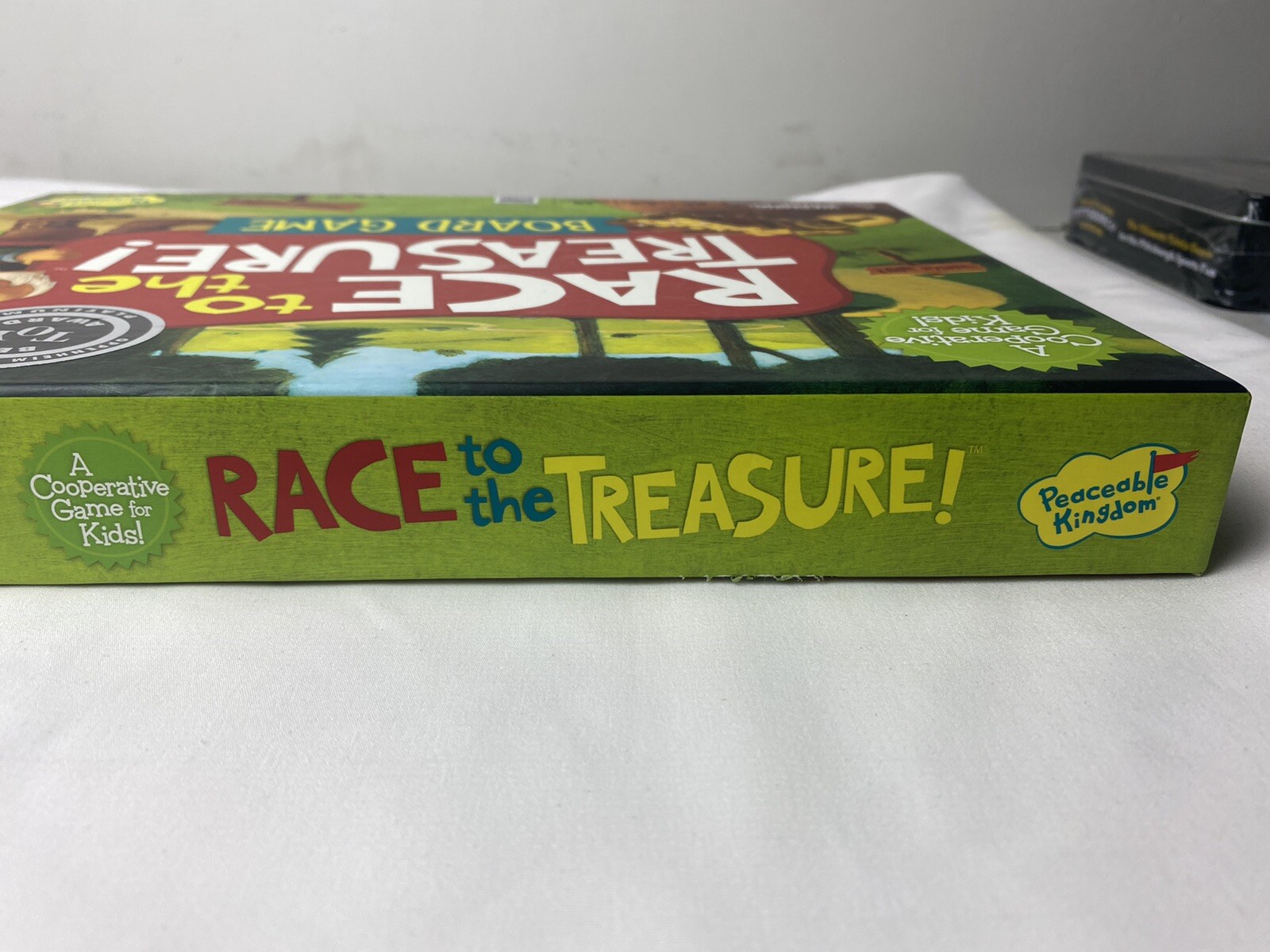 Race To The Treasure Cooperative Board Game for Kids-Peaceable Kingdom ...