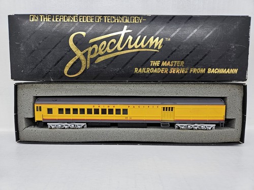 HO Bachmann Spectrum Union Pacific Combine Passenger 2514 - Lighted ...