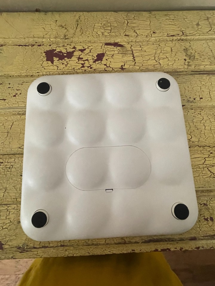 FitBit Aria WIFI Smart Scale FB201W White Glass Fitness Weight Tracker ...