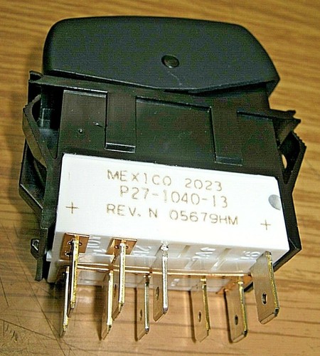 NEW GENUINE PACCAR OEM ENGINE FAN OVERRIDE ROCKER SWITCH p/n - P27-1040 ...