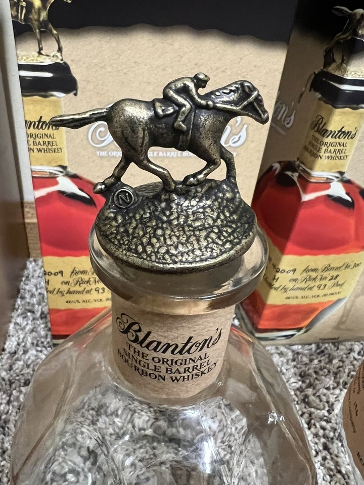 Complete Set 8 Blanton's Bourbon Whiskey Cork Stoppers w Empty Bottles ...