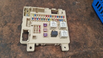 FORD FG XT FALCON SEDAN 2008 MDL PETROL 6 CYL 5 SPEED AUTO FUSE BOX ...