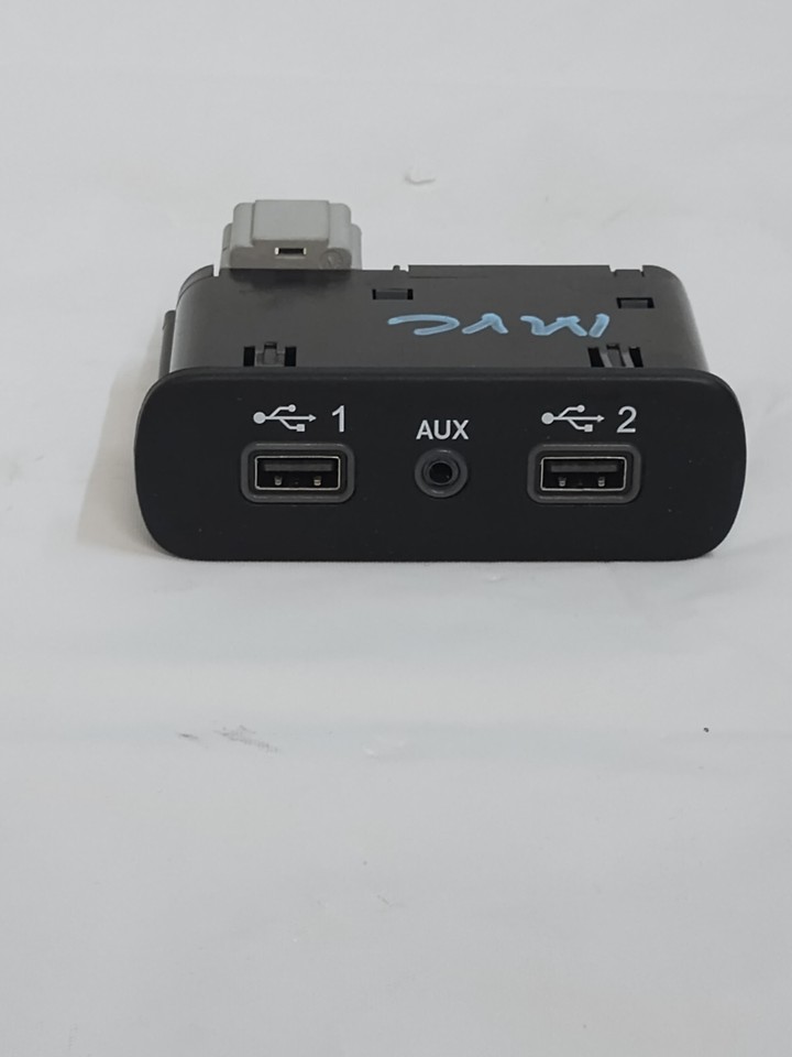 17-23 Dodge Charger Challenger Chrysler 300 Mopar USB MEDIA HUB ...