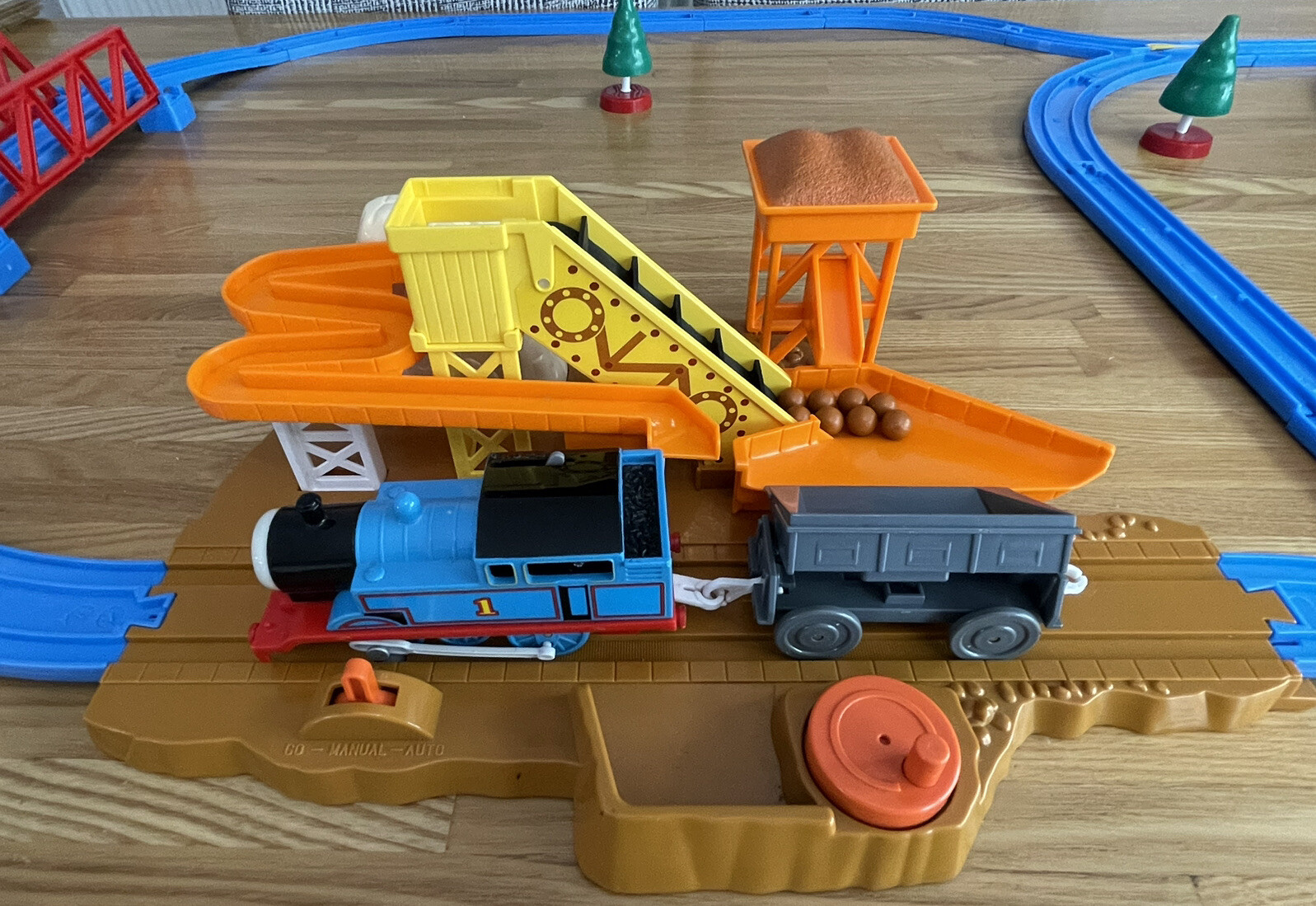 RARE TOMY Motor Road And Rail Thomas And Friends Sodor Quarry Loader ...