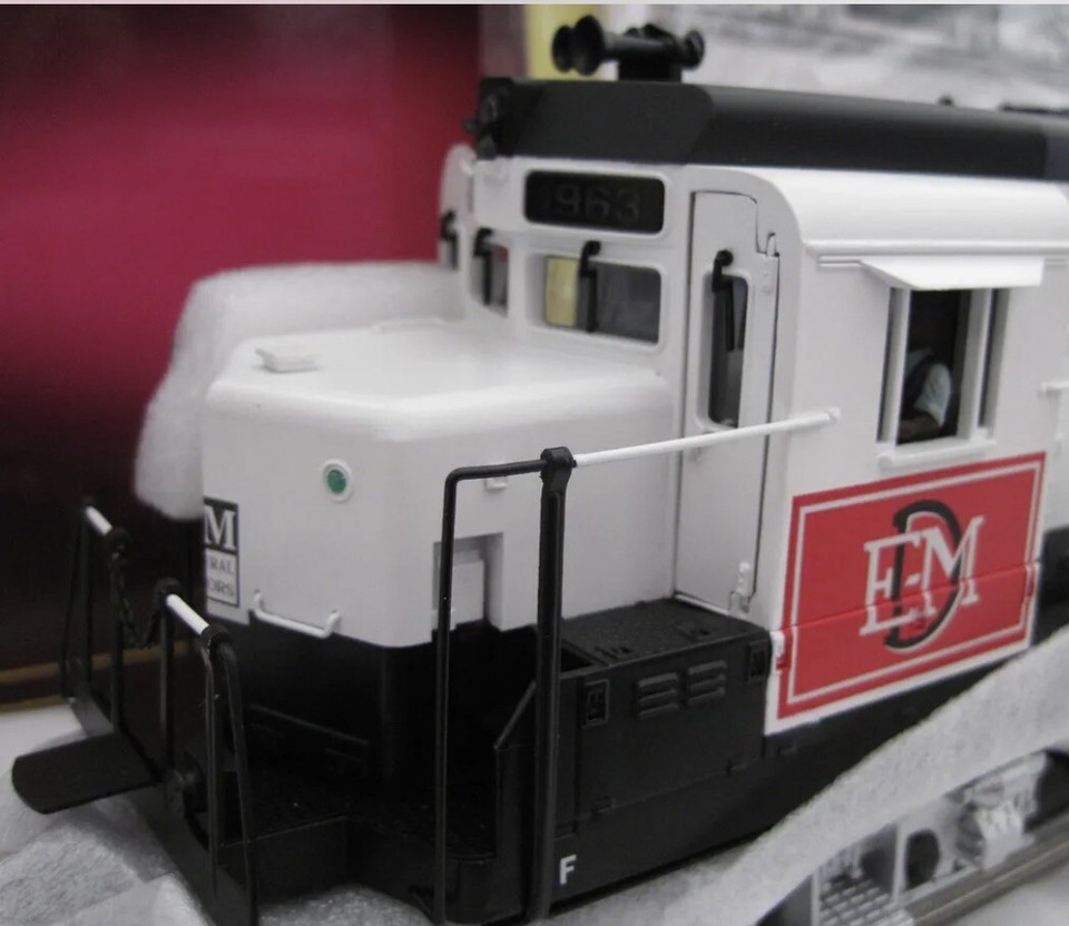 MTH PREMIER EMD DEMONSTRATOR GP-30 DIESEL ENGINE O SCALE ELECTRO MOTIVE ...