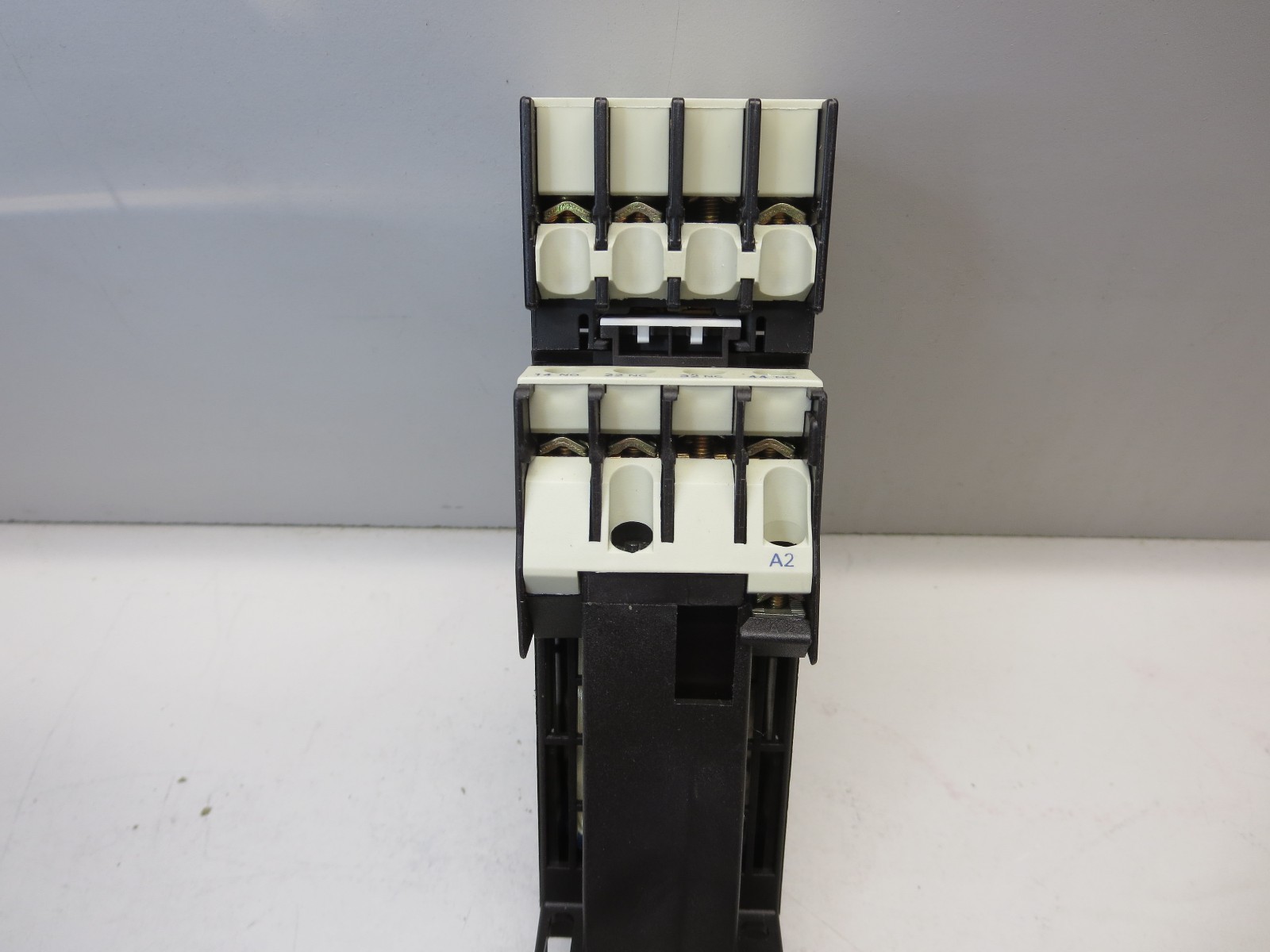Telemecanique, CA3DN22/LA1DN40/LA4DE1E, Control Relay/Contact Block ...