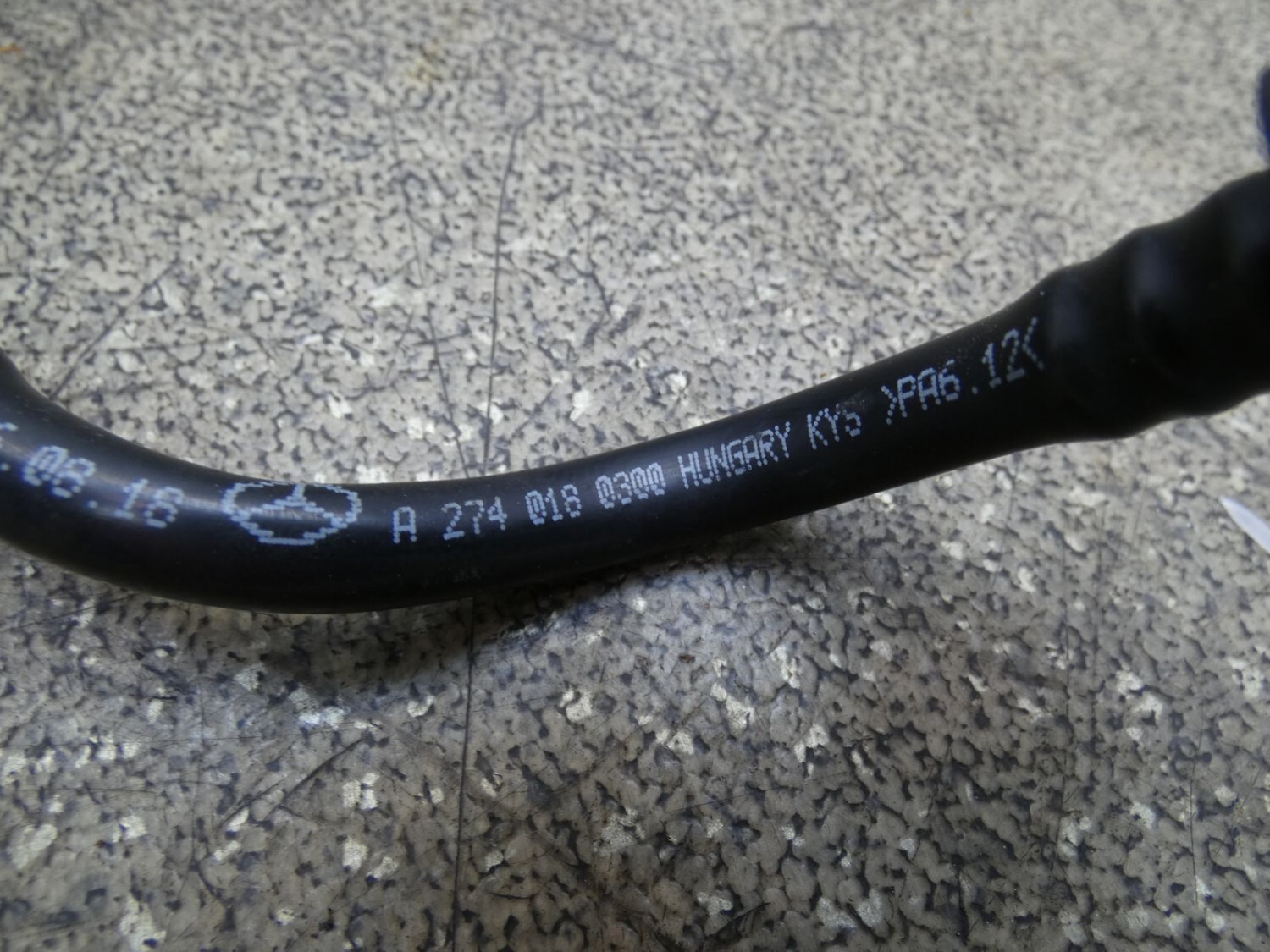 Entlüftungsleitung A2740182001 A2740180300 A2740180000 Mercedes W205 18 ...