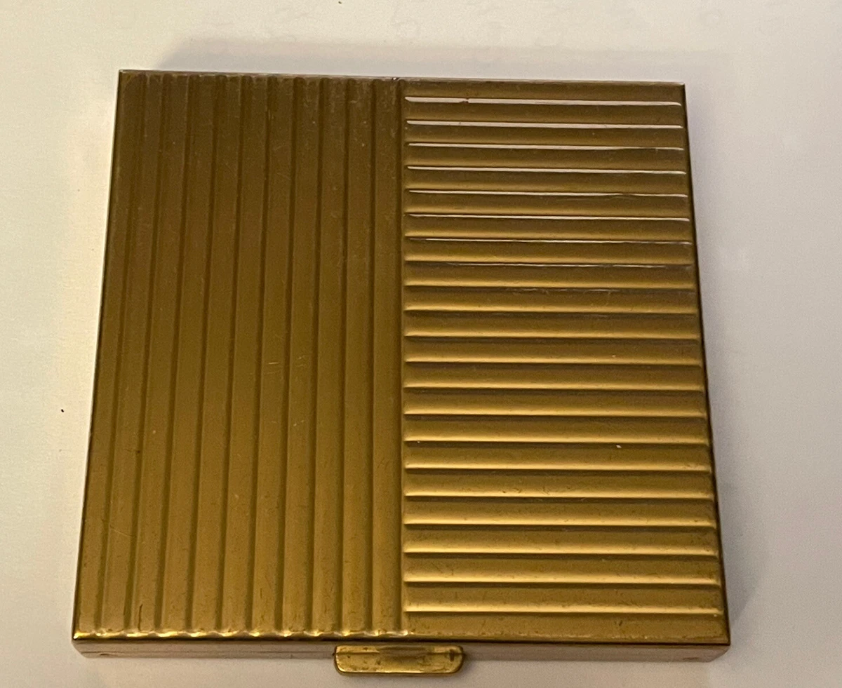 Metal Makeup Case | Saubhaya Makeup