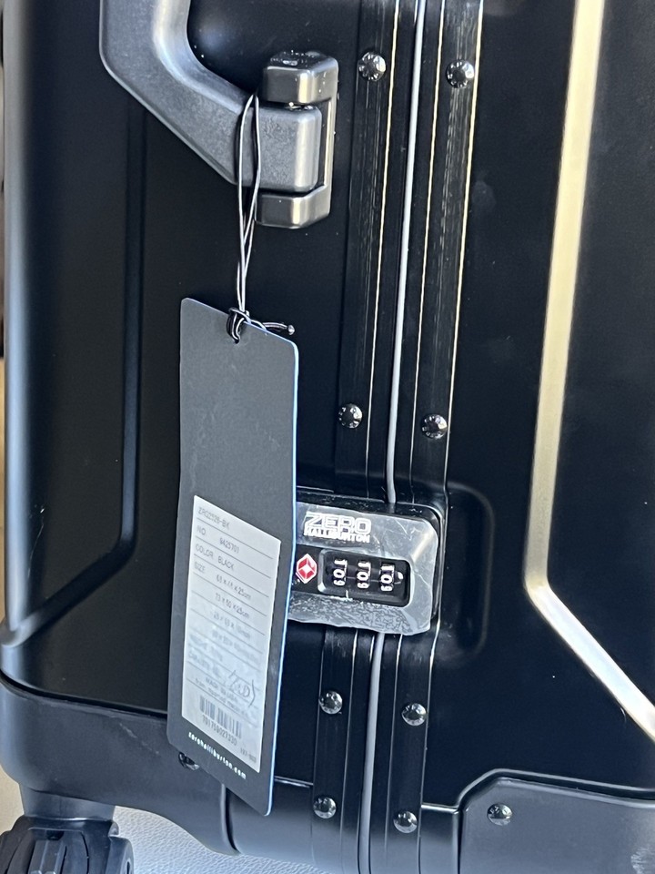 Zero Halliburton Matte Black GEO Aluminum Suitcase 28” NWT | eBay
