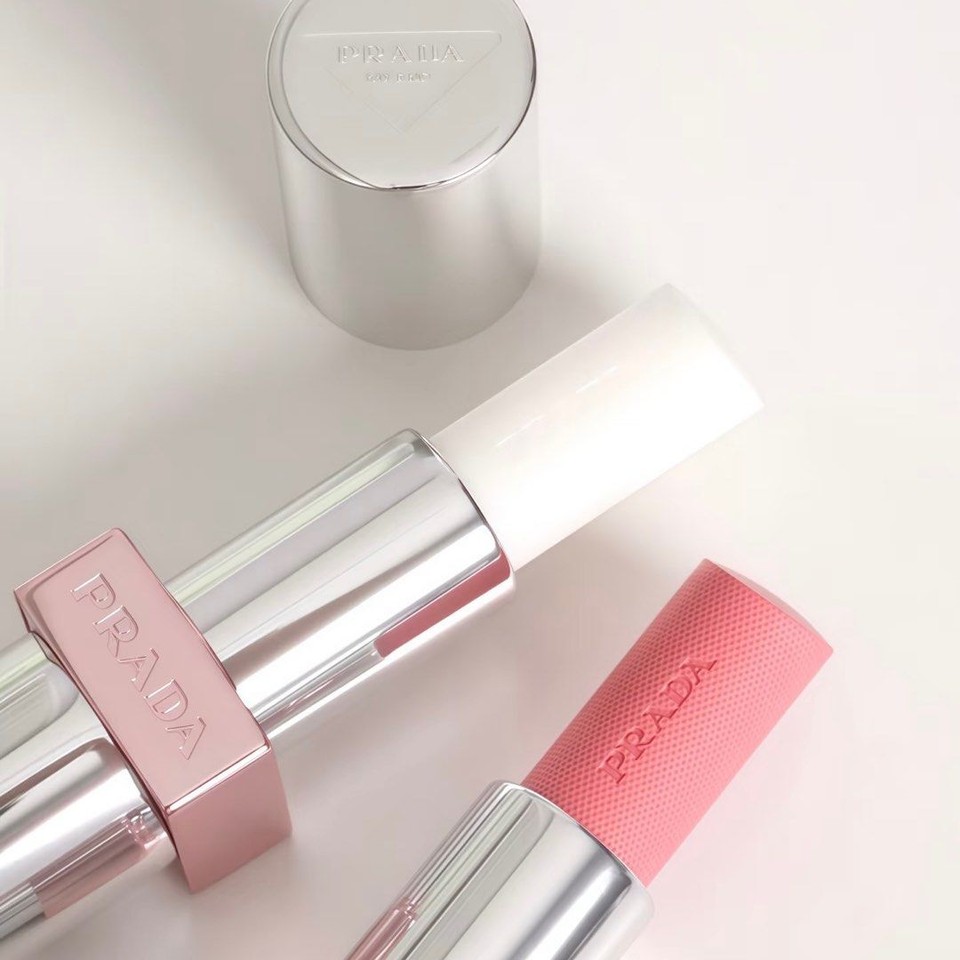 Prada Light Glowing Lipcolor (Lip Oil Stick) – Multiple Shades | eBay