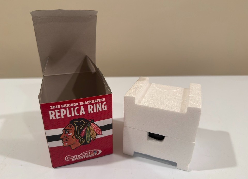 NIB CHICAGO BLACKHAWKS 2015 Stanley Cup Hockey replica ring - SGA ...
