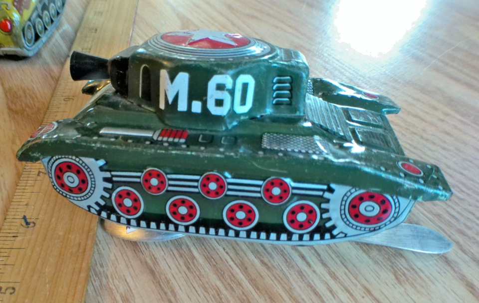 6 VINTAGE TIN TANKS | eBay