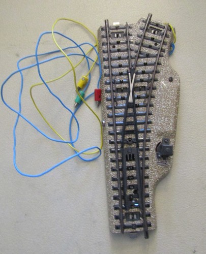 MARKLIN HO SCALE RIGHT TURNOUT SWITCH 5204 | eBay