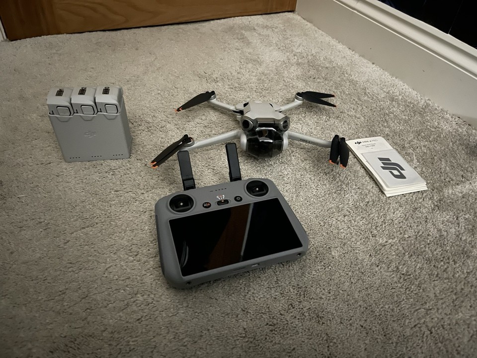 DJI Mini 4K PRO Drone Fly More Combo with 3 Batteries and original box ...