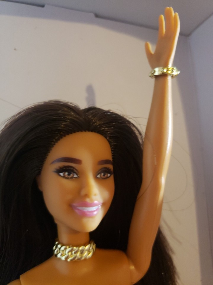 Barbie JEWELRY SHINY GOLD CHOKER NECKLACE & BRACELET SET | eBay