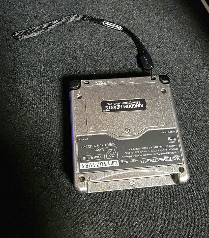 Nintendo Game boy Advance SP Kingdom hearts model console with charger ...