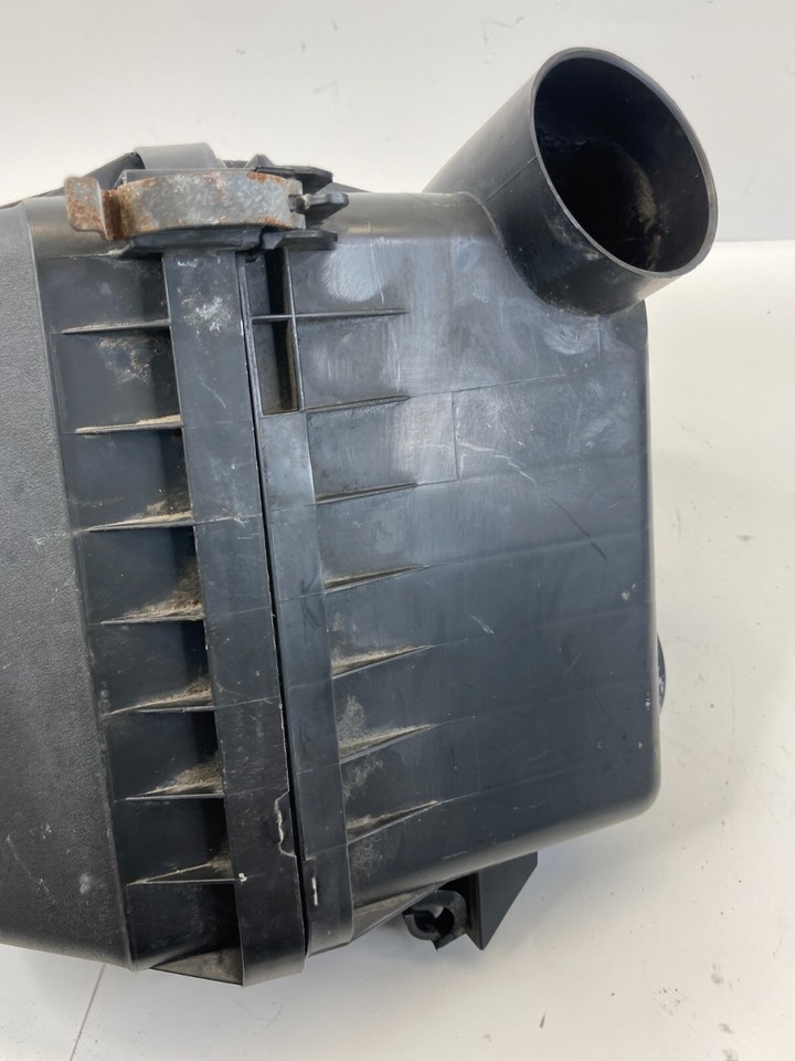 06-12 TOYOTA RAV4 ENGINE AIR CLEANER INTAKE FILTER BOX W/ SENSOR ...