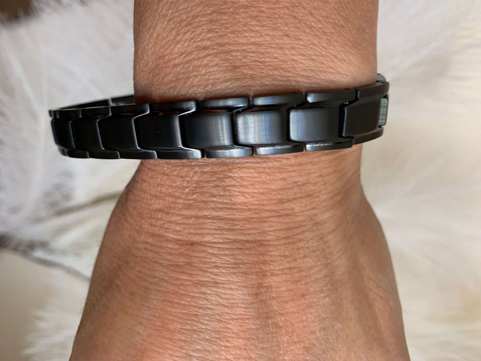 Black Magnetic Bracelet Christmas Gift Men Women Renew Balance Energy ...