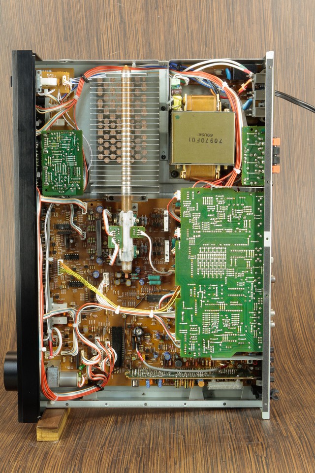 Luxman R-106 Vintage stereo receiver - Electronically restored - nice ...