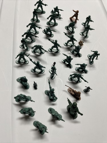 Lot of 31 Vintage Micro Mini Army Men Green Toy Soldiers Figures Q1 | eBay