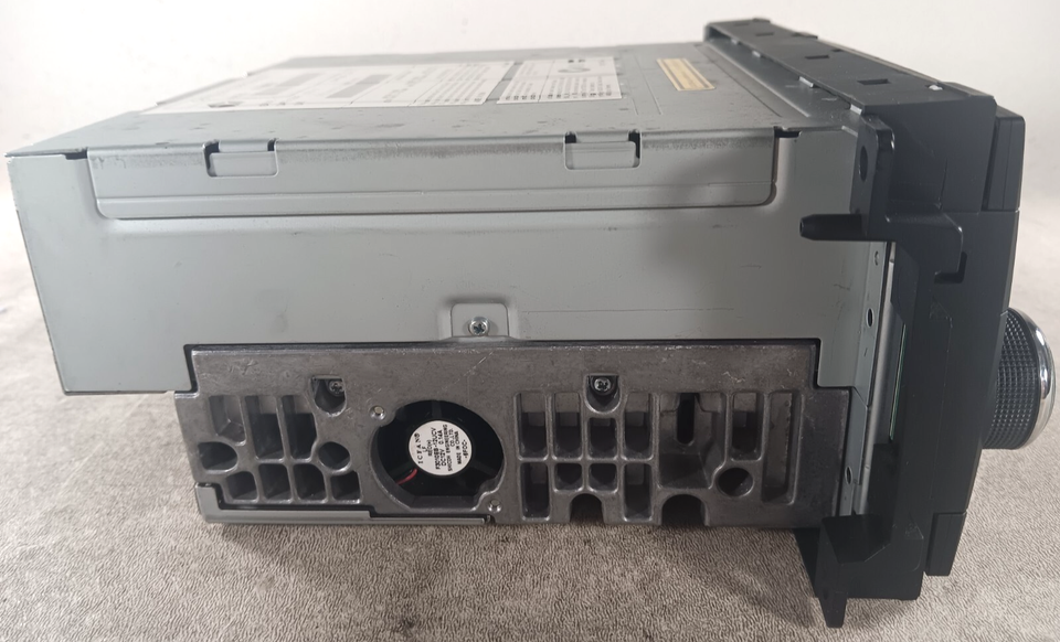 Chrysler 6 Disc Changer Sirius Radio Satellite AM FM Aux Res Black Car ...