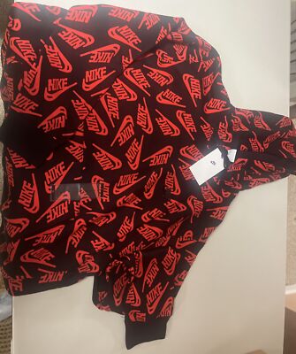 RARE- Brand New Nike all over print hoodie Essentials Large DD4847-657 ...