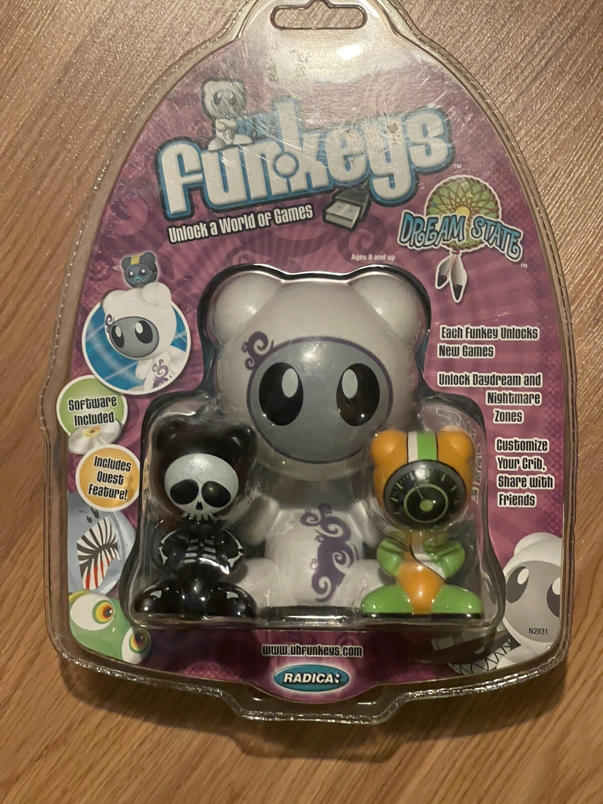 UB+Funkeys+Dream+State+Starter+Kit+Base+Unit+Bones+%26+Drift+Radica+ ...