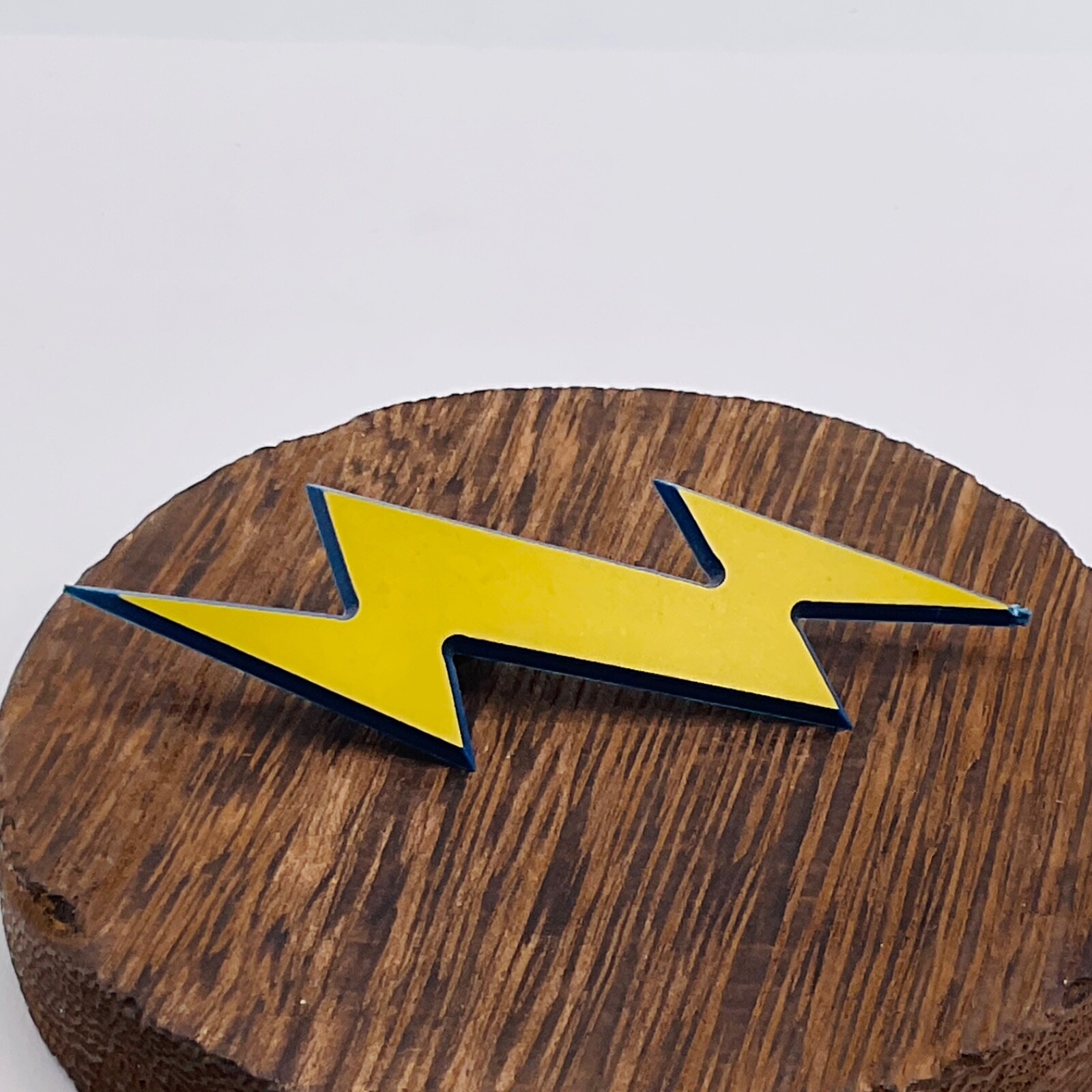 Vintage Pin Lightning Bolt Plastic Brooch Super Hero … - Gem