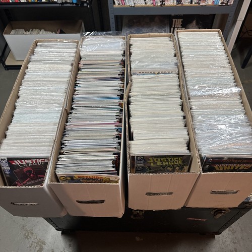 HUGE Comic Book Lot Collection (Comics) DC, Marvel, Dark Horse Comics ...