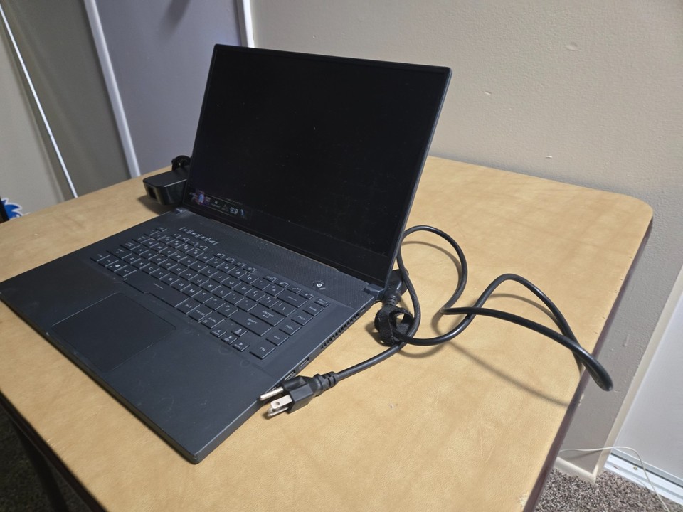 ASUS ROG Zephyrus M15 15.6" UHD - i7-10750H - 16GB RAM - 1TB SSD ...