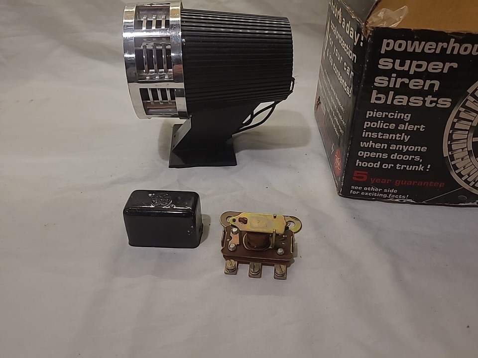 1970 Mickey Mantle Fedtro Powerhouse Deluxe Auto Alarm System - Works ...