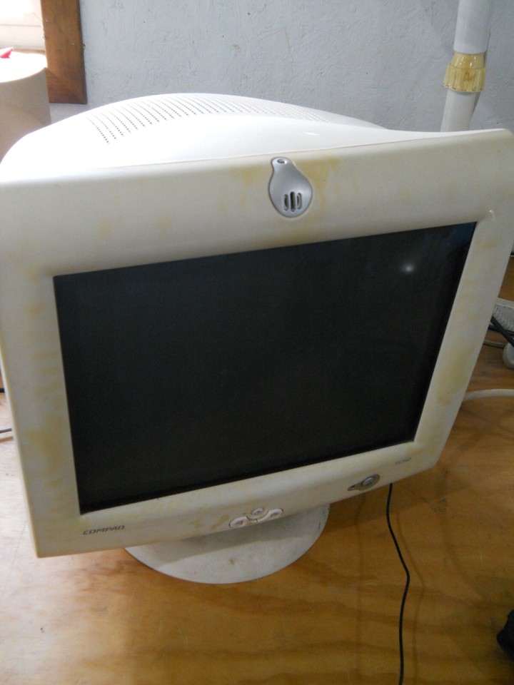 Compaq FS740 Vintage 2000 Retro Gaming 17" CRT Computer Monitor ...