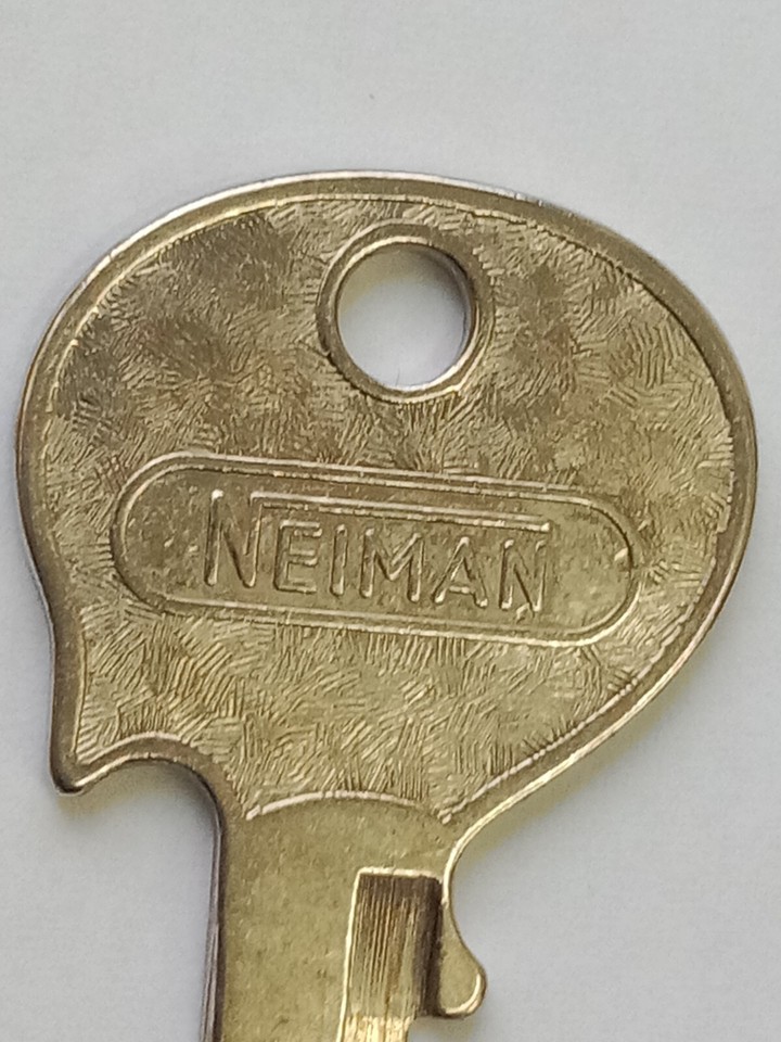 Rare NOS Vintage Ferrari/NEIMAN ignition key blank Fits208 246 275 308 ...