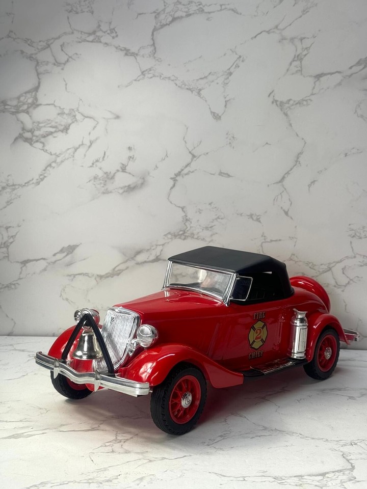 Vintage 1988 Jim Beam 1934 Fire Chief Ford V8 Whisky Decanter CONTAIN ...