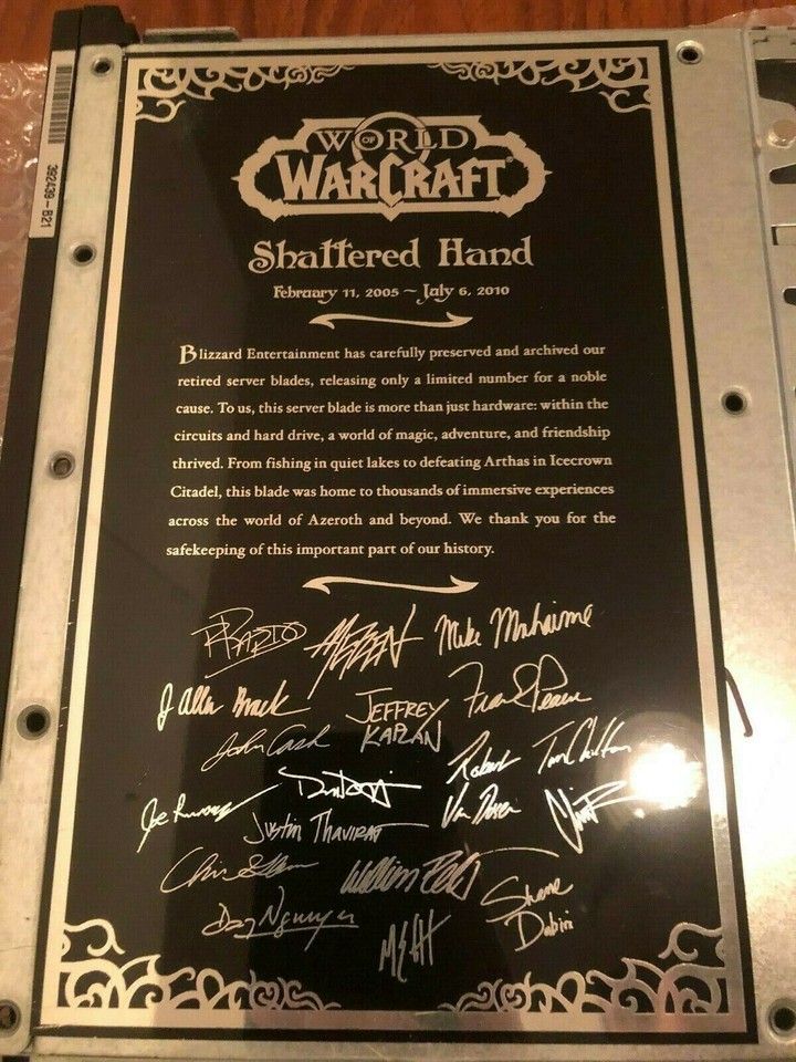 EXTREMELY RARE World of Warcraft Retired Server Blade - Shattered Hand ...