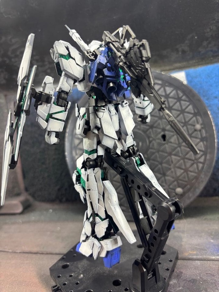 Unicorn Gundam RG Gunpla Bandai Model kit Built & Painted 66377839yhed ...
