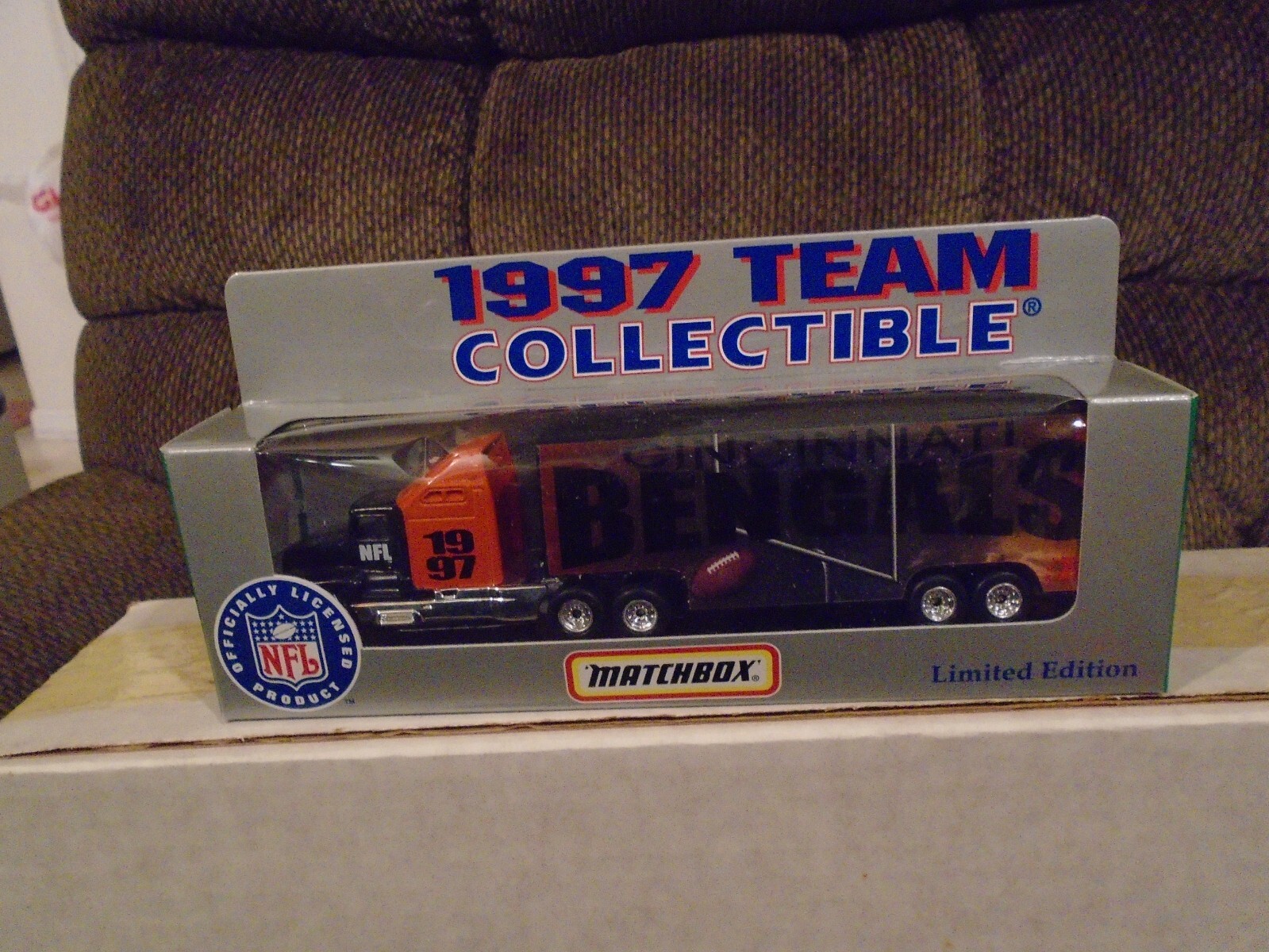 NFL Football Cincinnati Bengals 1997 Matchbox Team Tractor Trailer | eBay