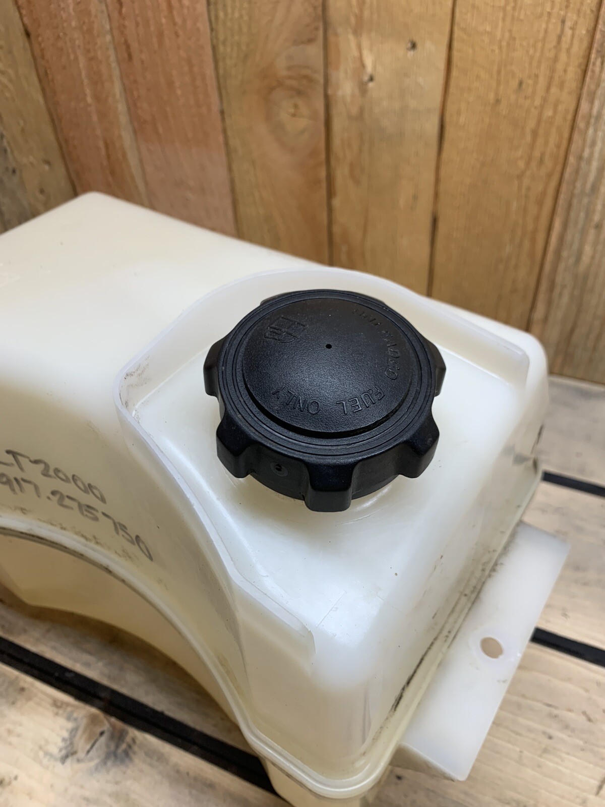Craftsman Lt2000 Fuel Tank With Lid 185534 for sale online | eBay