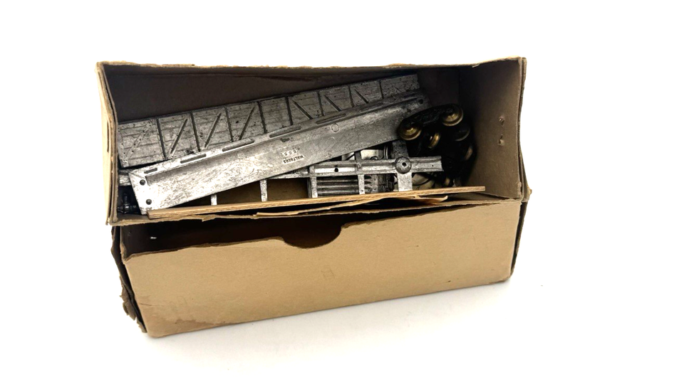 Walthers Metal Gondola Kit with trucks in Box | eBay