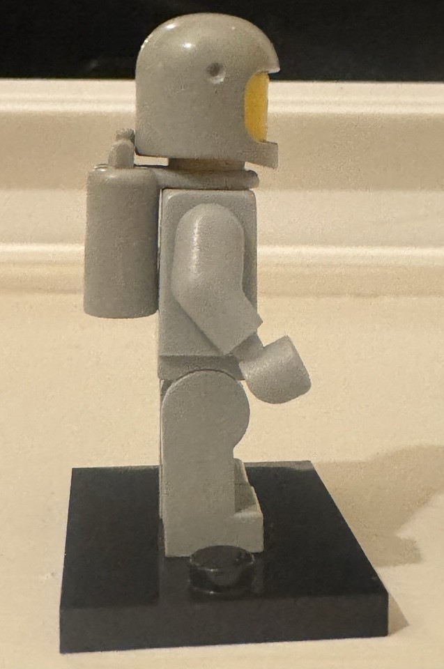 Lego Light Gray Classic Spaceman. Rare Item. | eBay