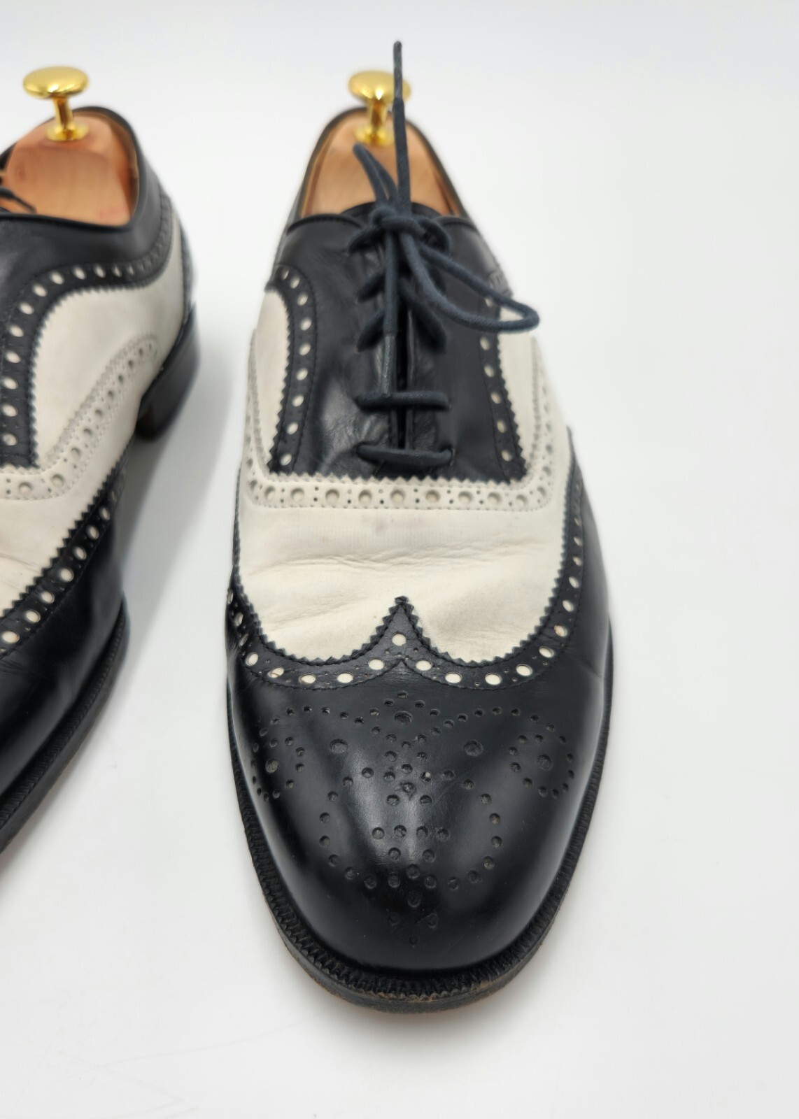 Gucci Men's Black & White Leather Spectator Wingtip O… - Gem