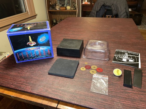 1996 Super Levitron Anti Gravity Top Floating Physics Toy - RARE ...