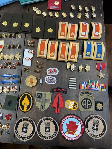 Huge Military Insignia Lot Virginia Military Institute Airborne PA ...